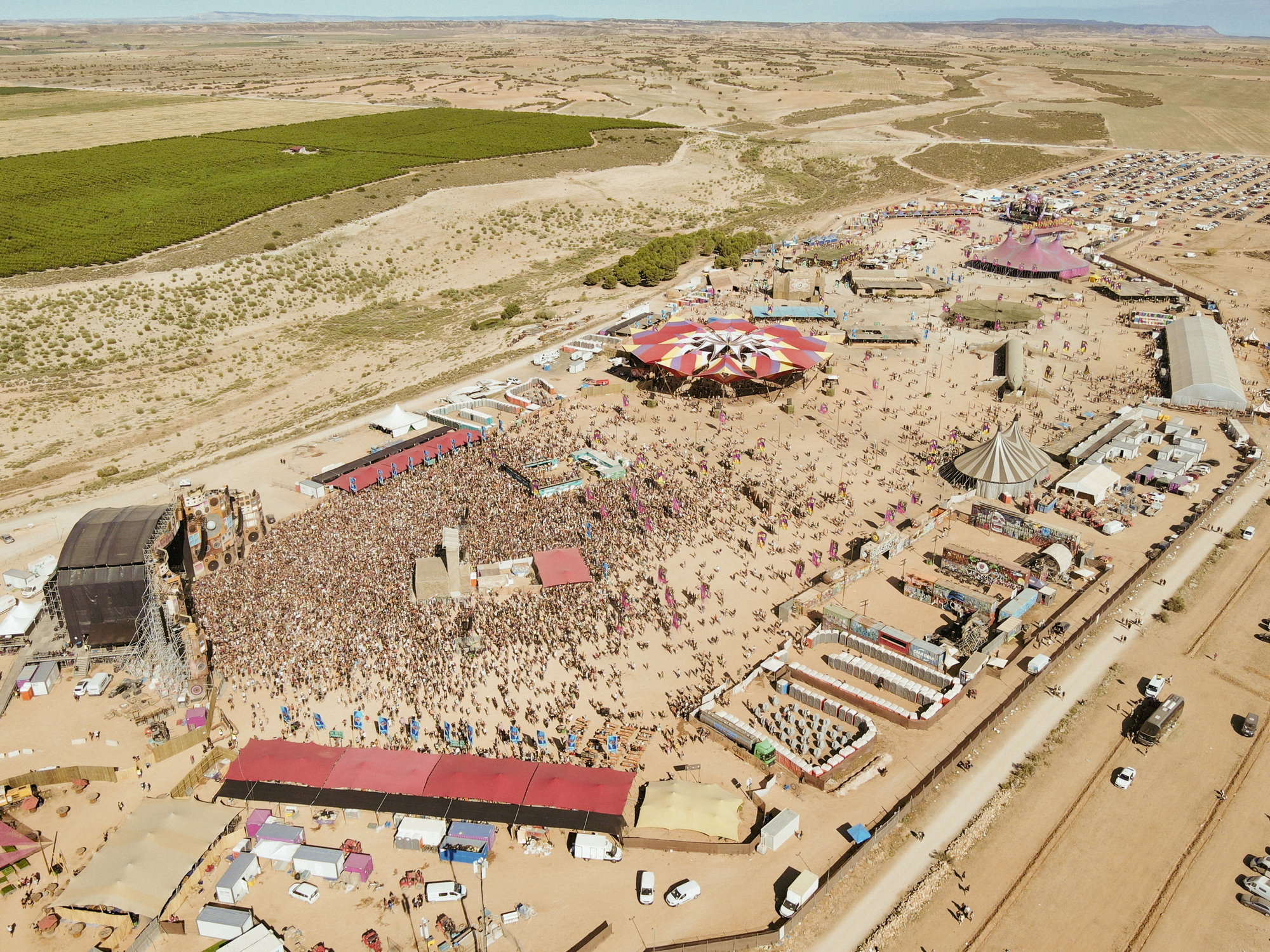 Monegros Desert Festival 2025: La tecnópolis del rave regresa con un ...